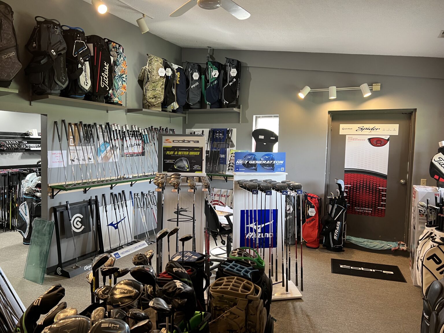 Golf Shop | Golf Accessories | Swing Rite Golf Center